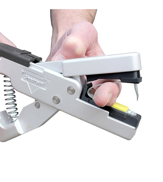 Shearwell NLIS Metal Cattle Tag Applicator - 4Tags.com.au